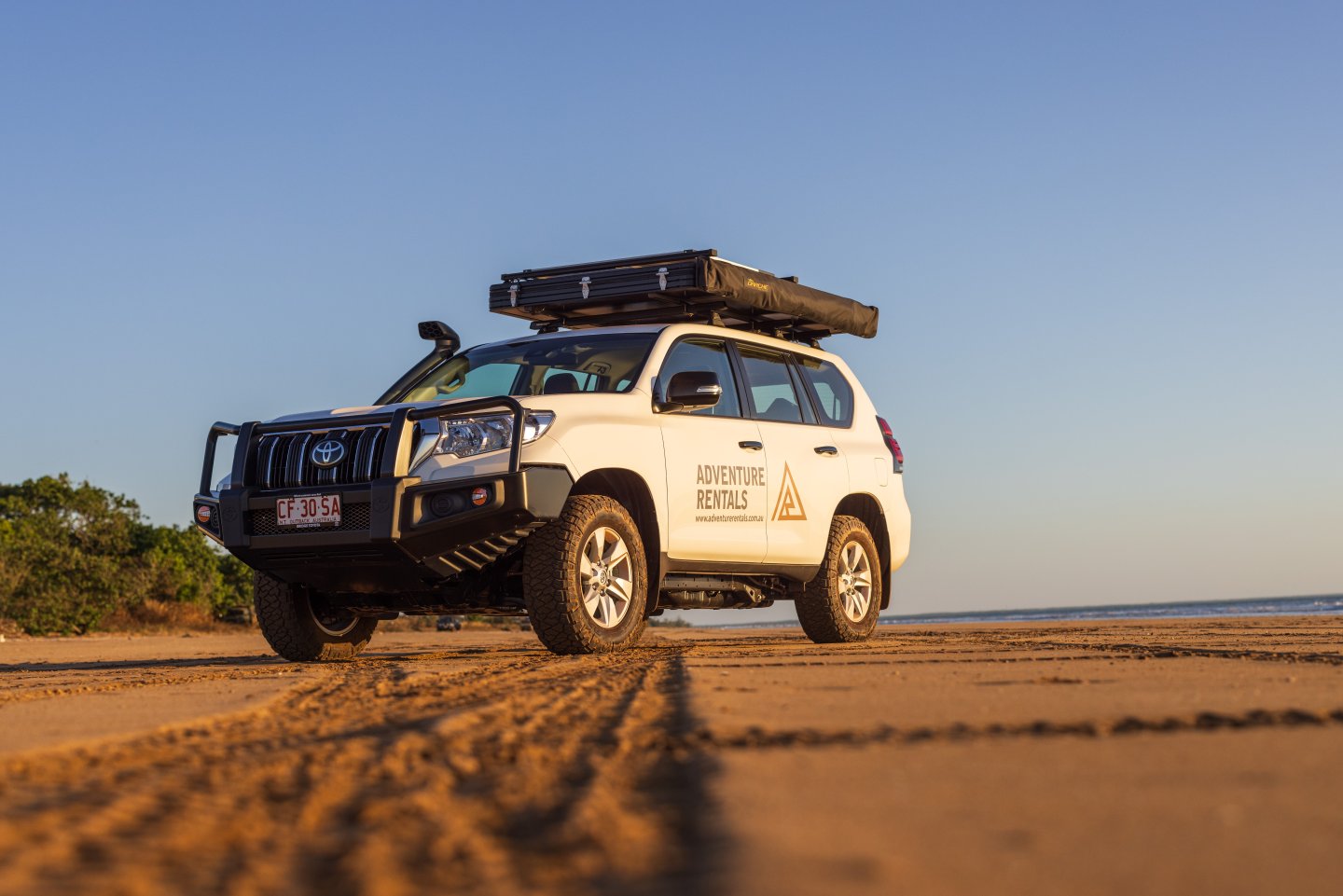 Campertype Toyota Prado 4WD Camper van Adventure Rentals - Camper.nl